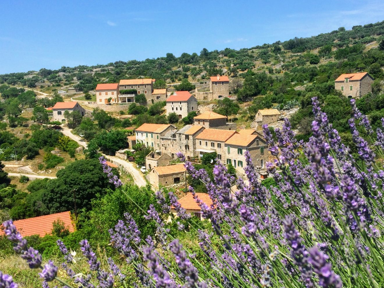 フヴァル島で絶景ハイキング！村巡りorビーチ巡りの2コース【初心者OK】 | Ça voir! －さぼわーる－